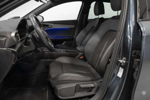 Grey Cupra Formentor 2022 in Vilnius, with an engine capacity of 2.00 L and mileage of 156 thousand km for 23950 €, photo 6 on AUTOMOTO.COM.LV