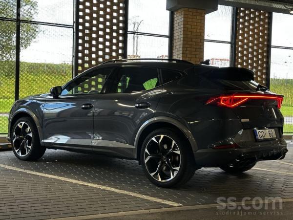 Серый Cupra Formentor 2022 в Рига, объемом двигателя 2.00 л и пробегом 50 тыс. км за 26500 €, фото 5 на AUTOMOTO.COM.LV