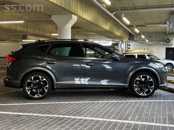 Серый Cupra Formentor 2022 в Рига, объемом двигателя 2.00 л и пробегом 50 тыс. км за 26500 €, фото 8 на AUTOMOTO.COM.LV