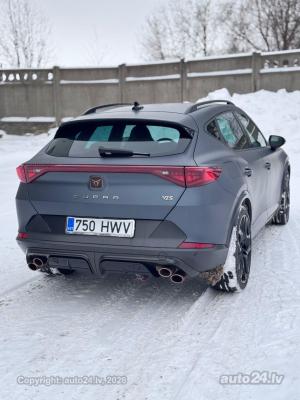 Pelēks Cupra Formentor 2023 Tallina, ar dzinēja tilpumu 2.50 L un nobraukumu 17 tūkst. km par 45000 €, foto 10 vietnē AUTOMOTO.COM.LV