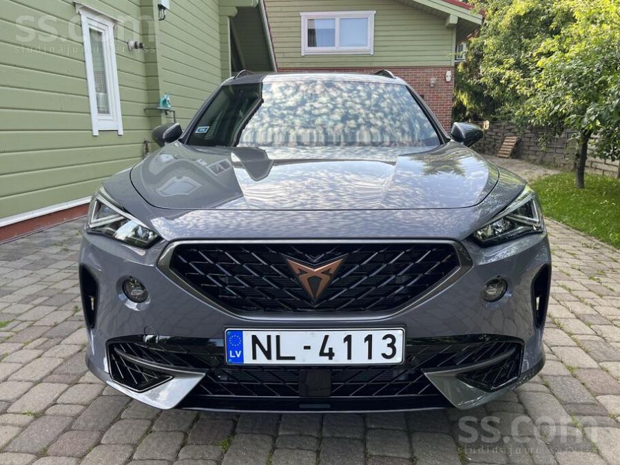 Серый Cupra Formentor 2023 в Рига, объемом двигателя 2.00 л и пробегом 34 тыс. км за 29000 €, фото 3 на AUTOMOTO.COM.LV