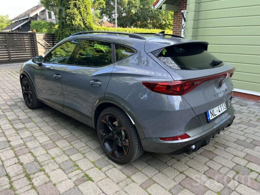 Серый Cupra Formentor 2023 в Рига, объемом двигателя 2.00 л и пробегом 34 тыс. км за 29000 €, фото 5 на AUTOMOTO.COM.LV