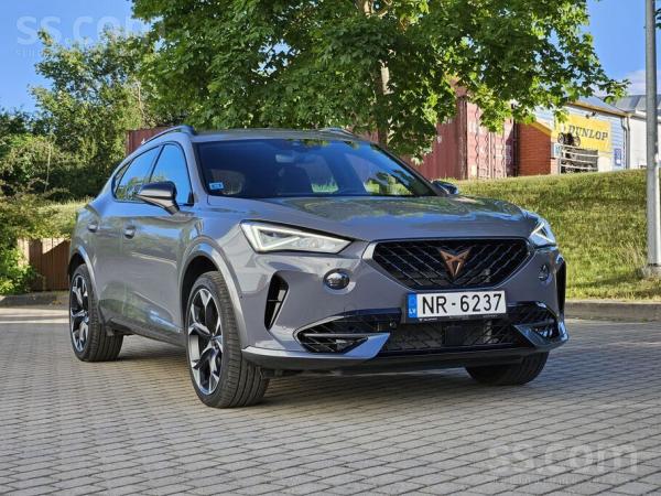 Серый Cupra Formentor 2023 в Рига, объемом двигателя 2.00 л и пробегом 45 тыс. км за 28500 €, фото 1 на AUTOMOTO.COM.LV