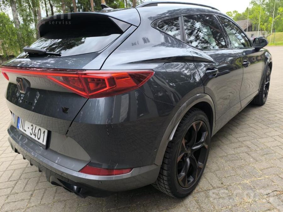 Серый Cupra Formentor 2023 в Валмиера, объемом двигателя 2.00 л и пробегом 100 тыс. км за 21500 €, фото 13 на AUTOMOTO.COM.LV