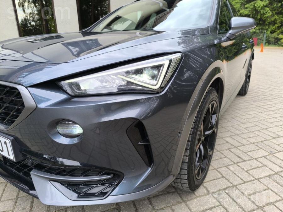 Серый Cupra Formentor 2023 в Валмиера, объемом двигателя 2.00 л и пробегом 100 тыс. км за 21500 €, фото 16 на AUTOMOTO.COM.LV