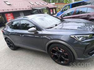 Серый Cupra Formentor 2023 в Валмиера, объемом двигателя 2.00 л и пробегом 100 тыс. км за 26000 €, фото  на AUTOMOTO.COM.LV
