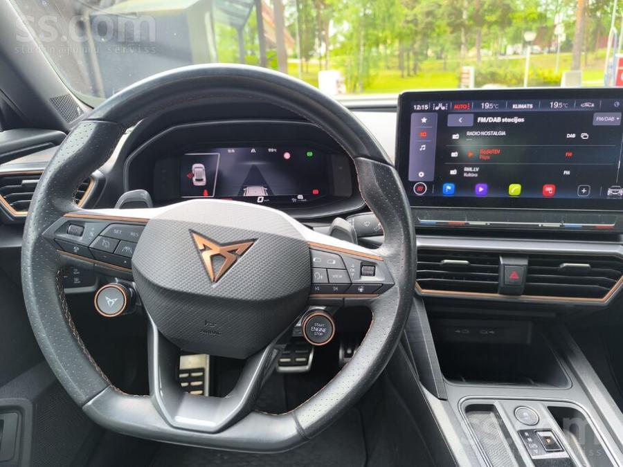 Серый Cupra Formentor 2023 в Валмиера, объемом двигателя 2.00 л и пробегом 100 тыс. км за 26000 €, фото 26 на AUTOMOTO.COM.LV