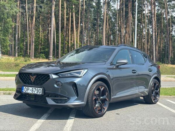 Pelēks Cupra Formentor 2023 Liepāja, ar dzinēja tilpumu 1.40 L un nobraukumu 6 tūkst. km par 31990 €, foto 1 vietnē AUTOMOTO.COM.LV