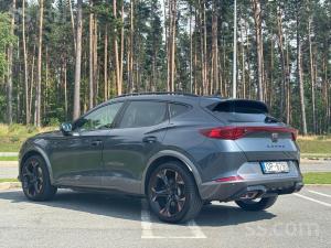 Серый Cupra Formentor 2023 в Лиепая, объемом двигателя 1.40 л и пробегом 6 тыс. км за 31990 €, фото 4 на AUTOMOTO.COM.LV