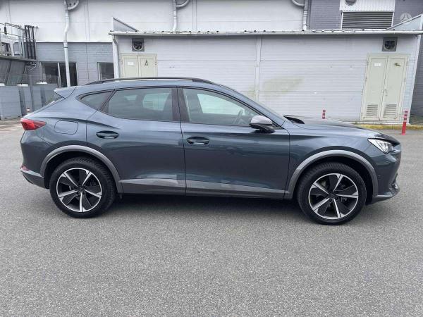 Pelēks Cupra Formentor 2023 Viļņa, ar dzinēja tilpumu 1.50 L un nobraukumu 33 tūkst. km par 25500 €, foto 2 vietnē AUTOMOTO.COM.LV