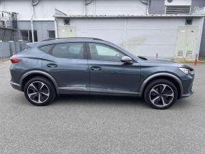 Grey Cupra Formentor 2023 in Vilnius, with an engine capacity of 1.50 L and mileage of 33 thousand km for 25500 €, photo 3 on AUTOMOTO.COM.LV