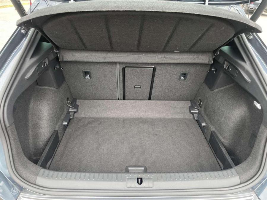 Grey Cupra Formentor 2023 in Vilnius, with an engine capacity of 1.50 L and mileage of 33 thousand km for 25500 €, photo 18 on AUTOMOTO.COM.LV