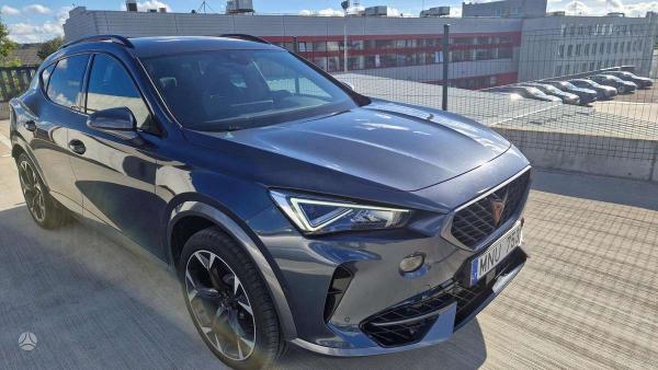 Серый Cupra Formentor 2023 в Вильнюс, объемом двигателя 2.00 л и пробегом 61 тыс. км за 26500 €, фото 4 на AUTOMOTO.COM.LV
