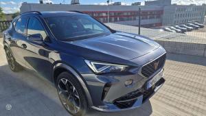 Pelēks Cupra Formentor 2023 Viļņa, ar dzinēja tilpumu 2.00 L un nobraukumu 61 tūkst. km par 26500 €, foto 4 vietnē AUTOMOTO.COM.LV