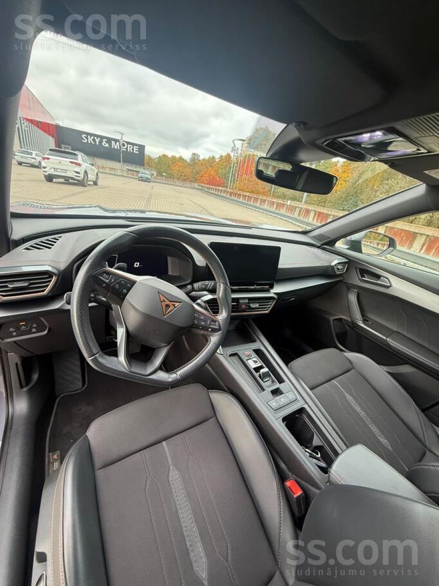 Серый Cupra Formentor 2023 в Рига, объемом двигателя 1.50 л и пробегом 30 тыс. км за 23500 €, фото 7 на AUTOMOTO.COM.LV