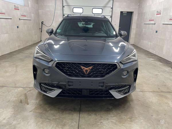 Pelēks Cupra Formentor 2023 Marijampole, ar dzinēja tilpumu 1.50 L un nobraukumu 22 tūkst. km par 21054 €, foto 2 vietnē AUTOMOTO.COM.LV