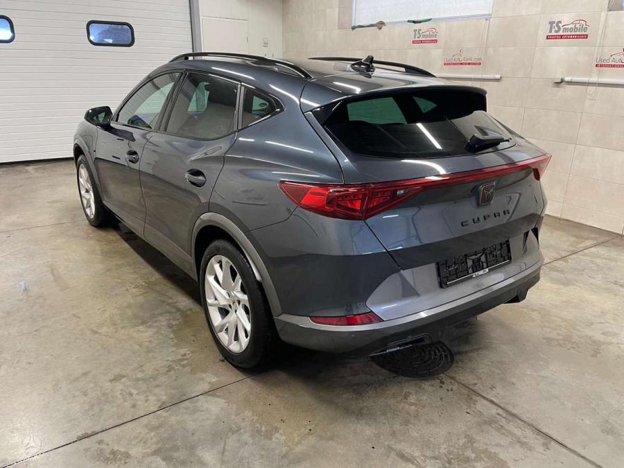 Grey Cupra Formentor 2023 in Marijampole, with an engine capacity of 1.50 L and mileage of 22 thousand km for 21054 €, photo 5 on AUTOMOTO.COM.LV