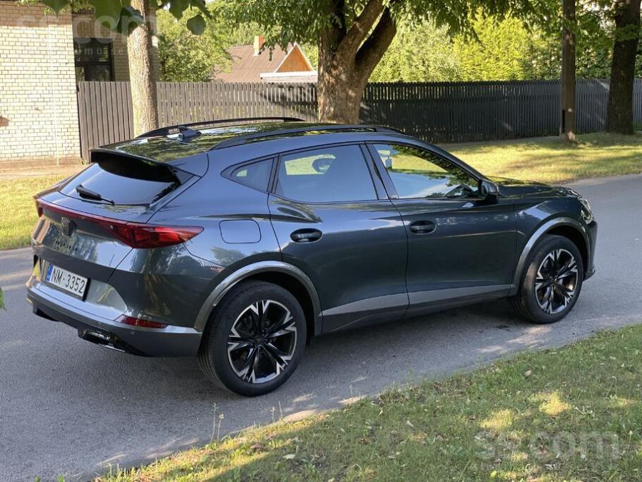 Pelēks Cupra Formentor 2023 Rīga, ar dzinēja tilpumu 1.50 L un nobraukumu 63 tūkst. km par 25000 €, foto 1 vietnē AUTOMOTO.COM.LV