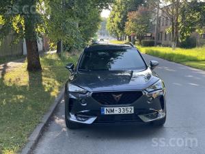 Pelēks Cupra Formentor 2023 Rīga, ar dzinēja tilpumu 1.50 L un nobraukumu 63 tūkst. km par 25000 €, foto 4 vietnē AUTOMOTO.COM.LV