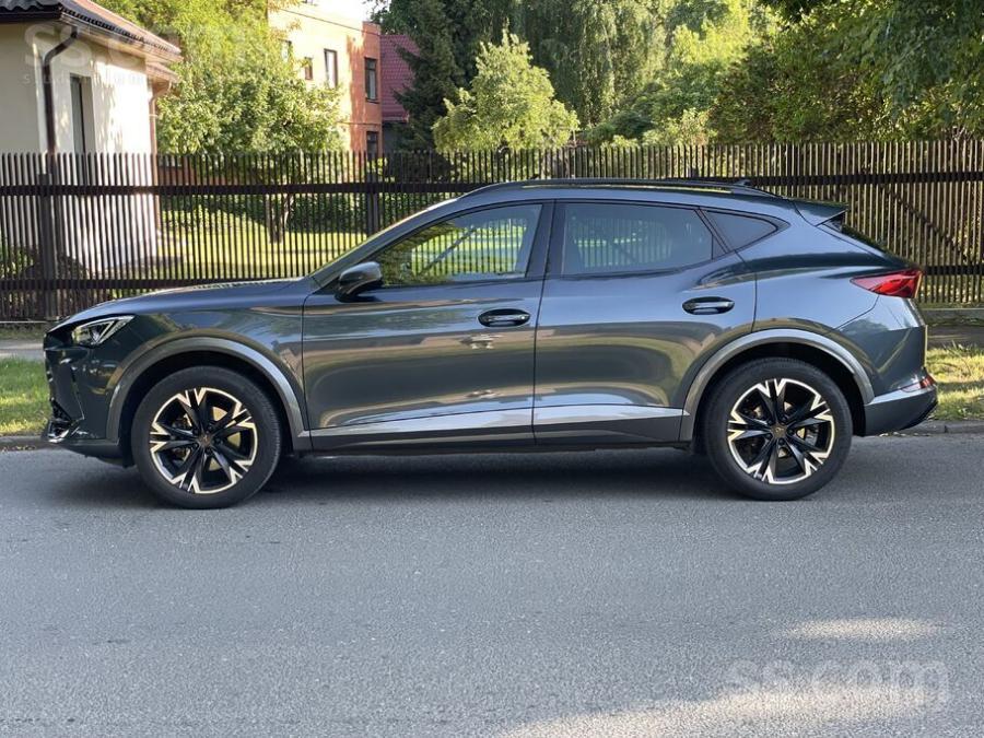 Pelēks Cupra Formentor 2023 Rīga, ar dzinēja tilpumu 1.50 L un nobraukumu 63 tūkst. km par 25000 €, foto 5 vietnē AUTOMOTO.COM.LV