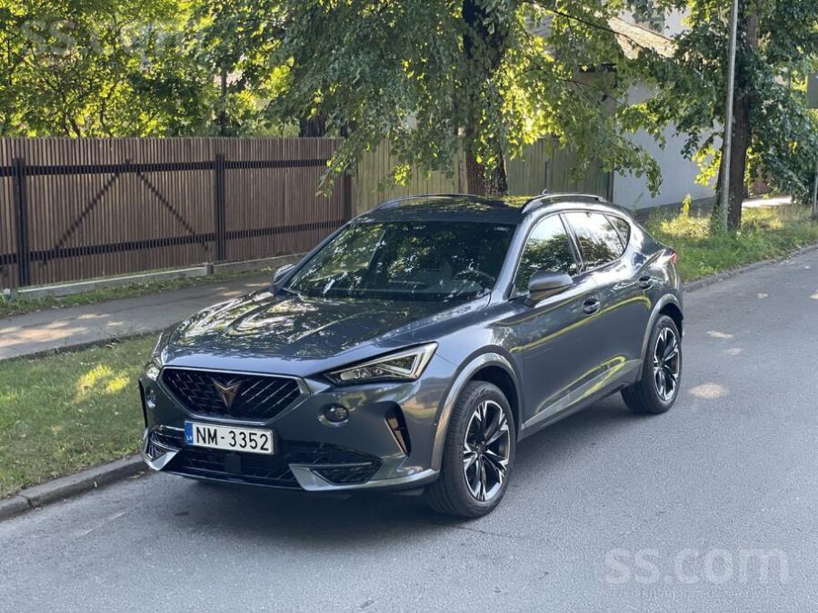 Pelēks Cupra Formentor 2023 Rīga, ar dzinēja tilpumu 1.50 L un nobraukumu 63 tūkst. km par 25000 €, foto 6 vietnē AUTOMOTO.COM.LV