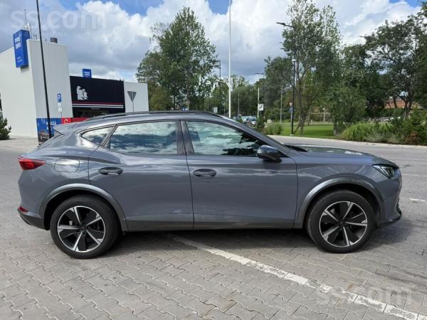 Серый Cupra Formentor 2024 в Рига, объемом двигателя 1.50 л и пробегом 35 тыс. км за 25600 €, фото 3 на AUTOMOTO.COM.LV