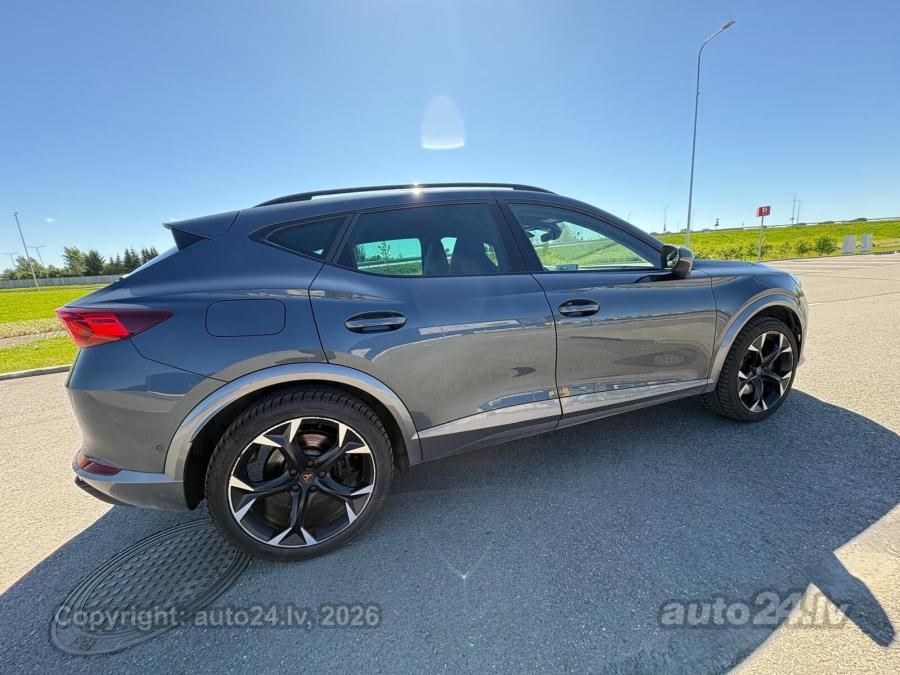 Pelēks Cupra Formentor 2021 Tallina, ar dzinēja tilpumu 1.40 L un nobraukumu 87 tūkst. km par 24900 €, foto 7 vietnē AUTOMOTO.COM.LV