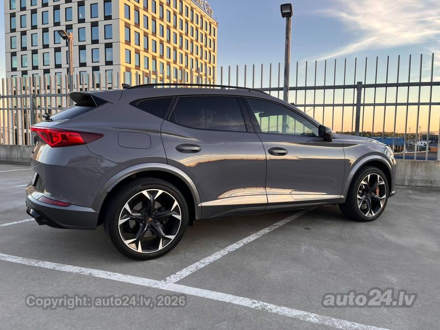 Серый Cupra Formentor 2021 в Таллин, объемом двигателя 2.00 л и пробегом 101 тыс. км за 28800 €, фото 5 на AUTOMOTO.COM.LV