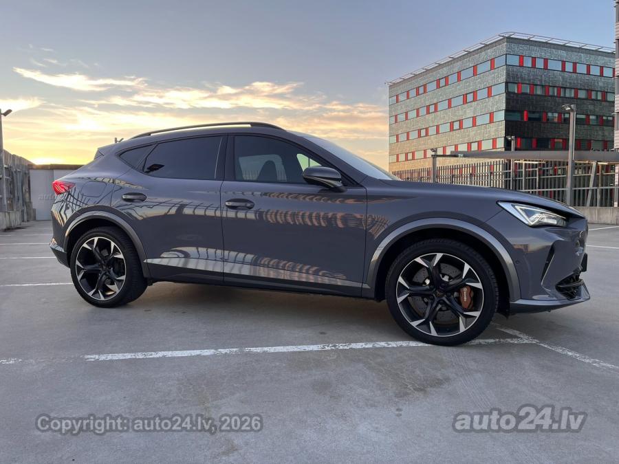 Серый Cupra Formentor 2021 в Таллин, объемом двигателя 2.00 л и пробегом 101 тыс. км за 28800 €, фото 6 на AUTOMOTO.COM.LV