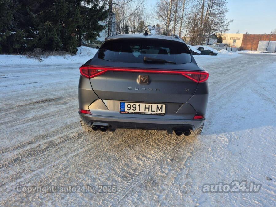 Grey Cupra Formentor 2022 in Parnu, with an engine capacity of 2.00 L and mileage of 63 thousand km for 28620 €, photo 5 on AUTOMOTO.COM.LV