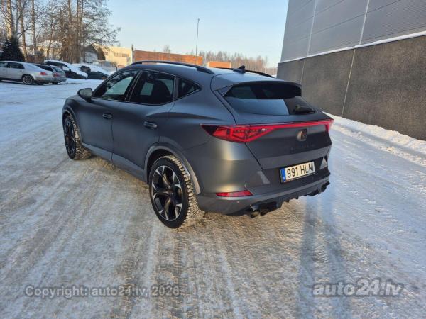 Pelēks Cupra Formentor 2022 Pērnava, ar dzinēja tilpumu 2.00 L un nobraukumu 63 tūkst. km par 28620 €, foto 6 vietnē AUTOMOTO.COM.LV