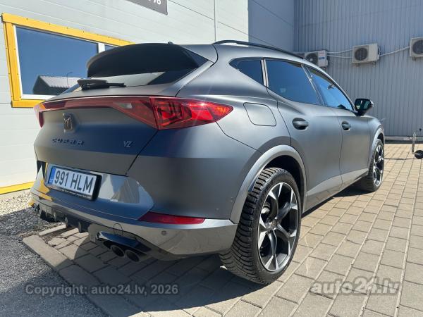Pelēks Cupra Formentor 2022 Tallina, ar dzinēja tilpumu 2.00 L un nobraukumu 63 tūkst. km par 28700 €, foto 5 vietnē AUTOMOTO.COM.LV