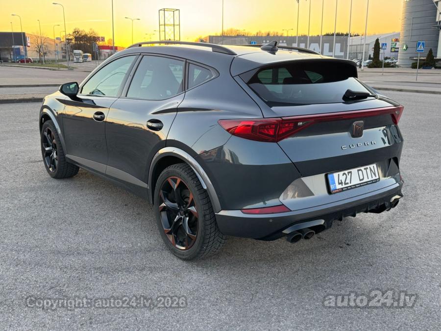Pelēks Cupra Formentor 2022 Tallina, ar dzinēja tilpumu 2.00 L un nobraukumu 38 tūkst. km par 33000 €, foto 5 vietnē AUTOMOTO.COM.LV