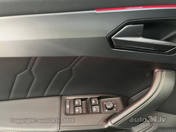Pelēks Cupra Formentor 2022 Tallina, ar dzinēja tilpumu 2.00 L un nobraukumu 58 tūkst. km par 27900 €, foto 8 vietnē AUTOMOTO.COM.LV