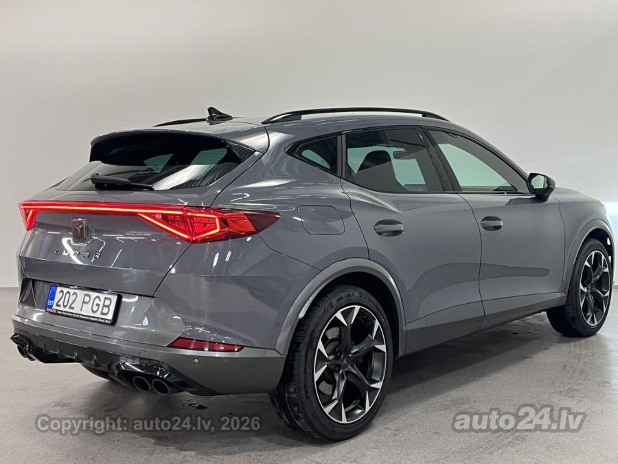 Pelēks Cupra Formentor 2022 Tallina, ar dzinēja tilpumu 2.00 L un nobraukumu 58 tūkst. km par 27900 €, foto 31 vietnē AUTOMOTO.COM.LV
