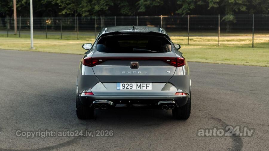 Pelēks Cupra Formentor 2023 Pērnava, ar dzinēja tilpumu 2.00 L un nobraukumu 36 tūkst. km par 35500 €, foto 5 vietnē AUTOMOTO.COM.LV