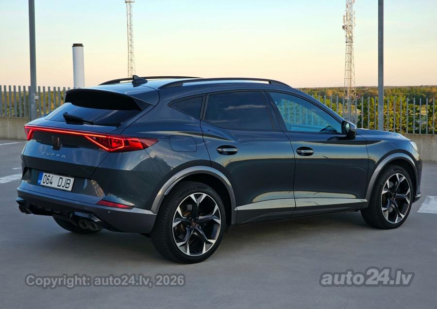 Серый Cupra Formentor 2023 в Таллин, объемом двигателя 2.00 л и пробегом 53 тыс. км за 35000 €, фото 6 на AUTOMOTO.COM.LV