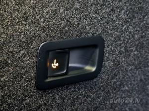 Серый Cupra Formentor 2023 в Таллин, объемом двигателя 2.00 л и пробегом 53 тыс. км за 35000 €, фото 13 на AUTOMOTO.COM.LV