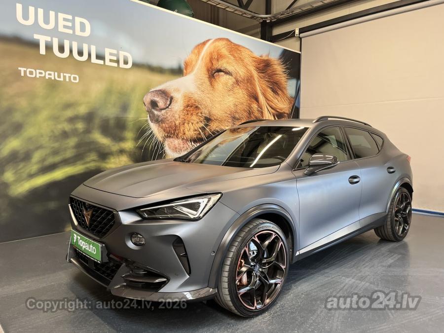 Pelēks Cupra Formentor 2023 Tallina, ar dzinēja tilpumu 2.50 L un nobraukumu 22 tūkst. km par 43900 €, foto 1 vietnē AUTOMOTO.COM.LV