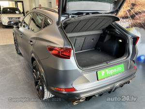 Pelēks Cupra Formentor 2023 Tallina, ar dzinēja tilpumu 2.50 L un nobraukumu 22 tūkst. km par 43900 €, foto 5 vietnē AUTOMOTO.COM.LV