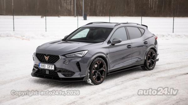 Pelēks Cupra Formentor 2024 Pērnava, ar dzinēja tilpumu 2.00 L un nobraukumu 30 tūkst. km par 35000 €, foto 1 vietnē AUTOMOTO.COM.LV