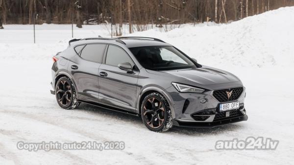Pelēks Cupra Formentor 2024 Pērnava, ar dzinēja tilpumu 2.00 L un nobraukumu 30 tūkst. km par 35000 €, foto 5 vietnē AUTOMOTO.COM.LV