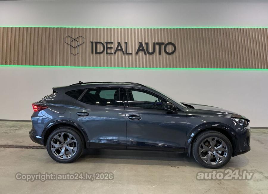 Pelēks Cupra Formentor 2024 Tallina, ar dzinēja tilpumu 1.50 L un nobraukumu 32 tūkst. km par 29990 €, foto 3 vietnē AUTOMOTO.COM.LV