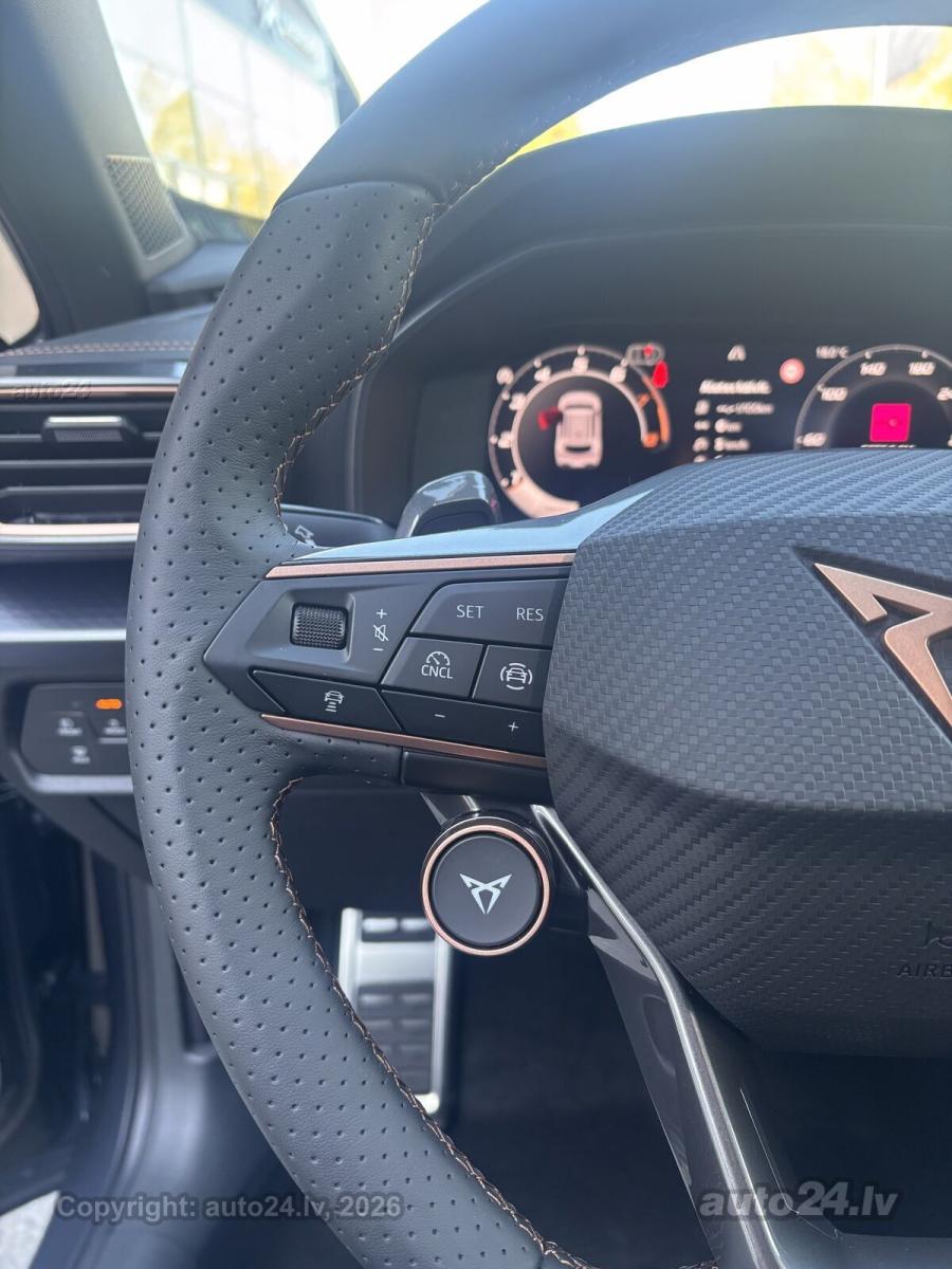 Pelēks Cupra Formentor 2026 Tartu, ar dzinēja tilpumu 2.00 L un nobraukumu 20 tūkst. km par 41990 €, foto 15 vietnē AUTOMOTO.COM.LV