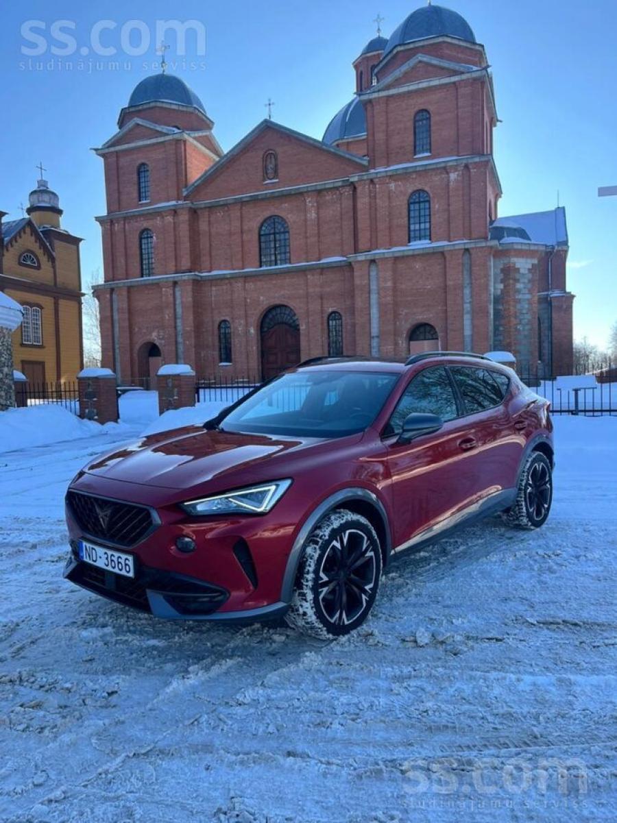 Красный Cupra Formentor 2022 в Рига, объемом двигателя 1.50 л и пробегом 63 тыс. км за 24000 €, фото 3 на AUTOMOTO.COM.LV