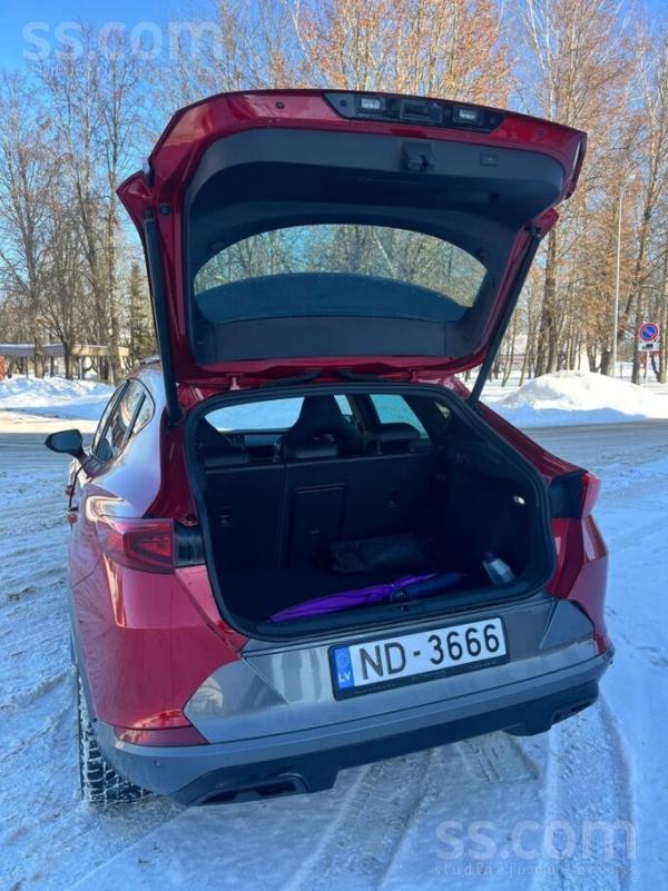 Красный Cupra Formentor 2022 в Рига, объемом двигателя 1.50 л и пробегом 63 тыс. км за 24000 €, фото 5 на AUTOMOTO.COM.LV