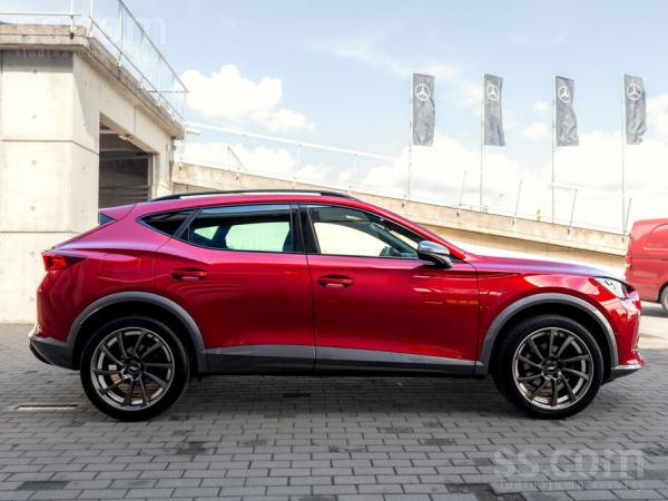 Red Cupra Formentor 2022 in Riga, with an engine capacity of 1.50 L and mileage of 45 thousand km for 21900 €, photo 4 on AUTOMOTO.COM.LV
