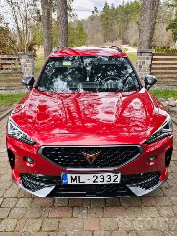 Красный Cupra Formentor 2023 в Елгава, объемом двигателя 1.50 л и пробегом 54 тыс. км за 22500 €, фото 1 на AUTOMOTO.COM.LV