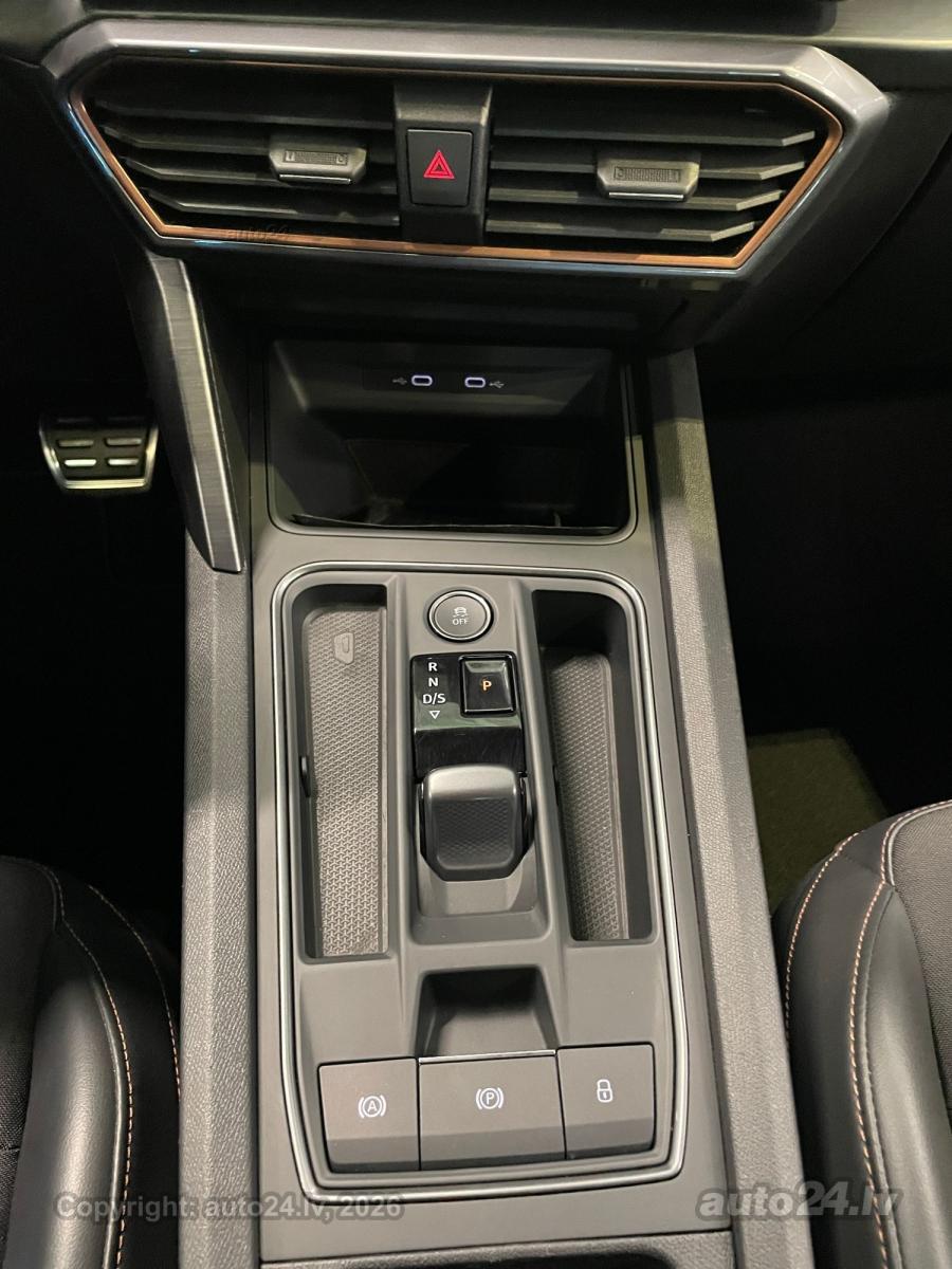 Red Cupra Formentor 2021 in Tallinn, with an engine capacity of 2.00 L and mileage of 76 thousand km for 28990 €, photo 19 on AUTOMOTO.COM.LV