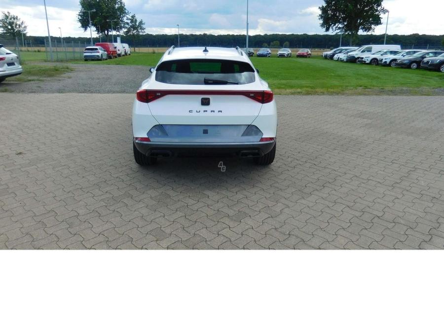 Balts Cupra Formentor 2023 Kauņa, ar dzinēja tilpumu 1.40 L un nobraukumu 16 tūkst. km par 25876 €, foto 4 vietnē AUTOMOTO.COM.LV